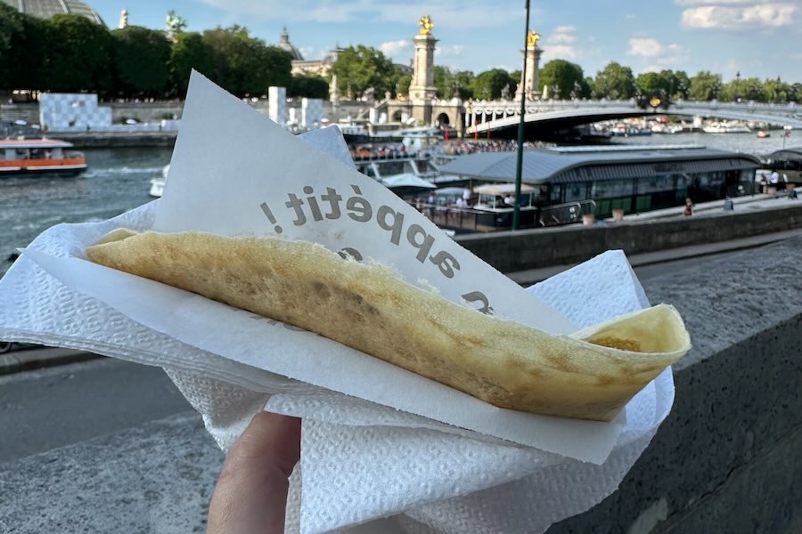 Yummy Parisian crepes – INDIVUE – travel & art